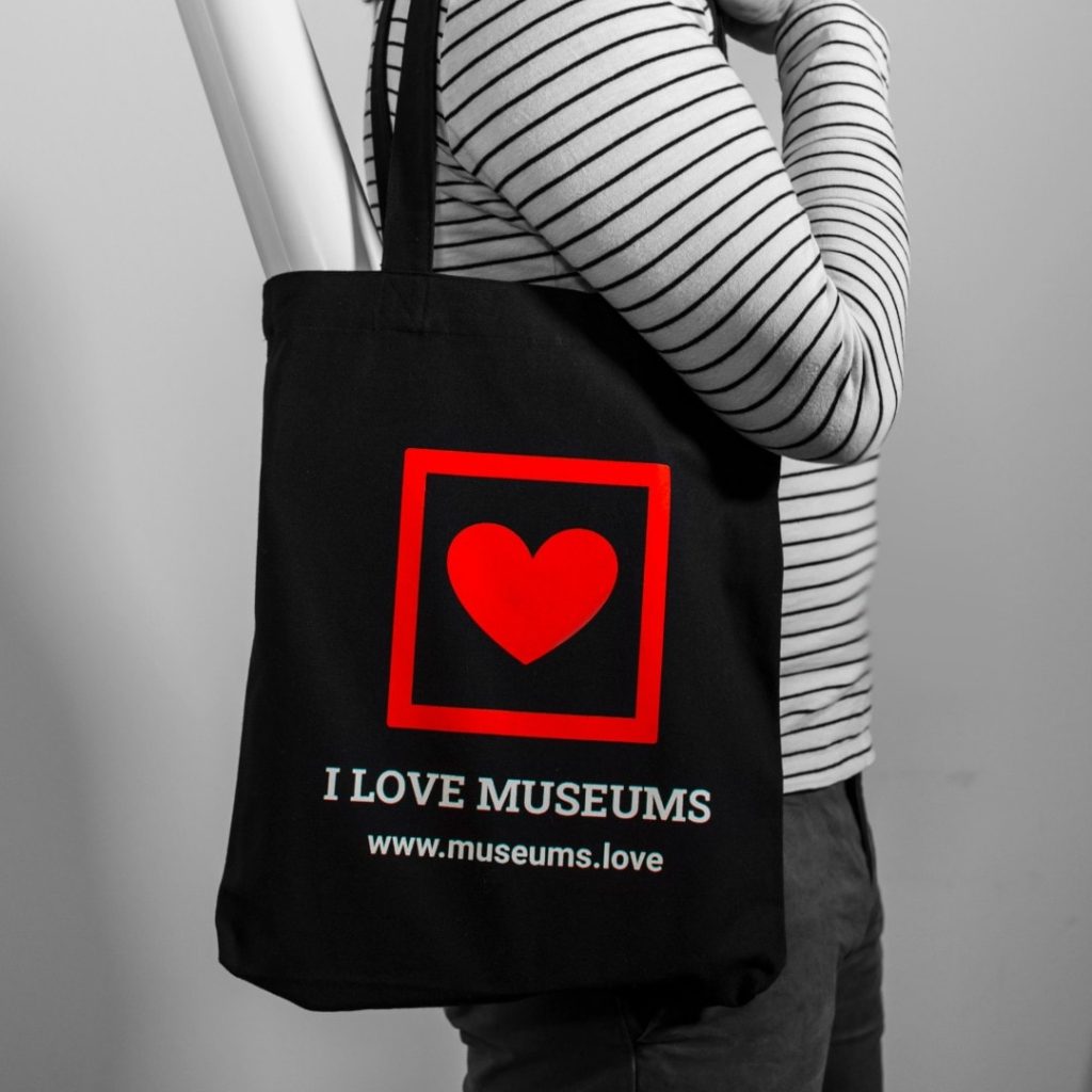MERCH - Museums Love
